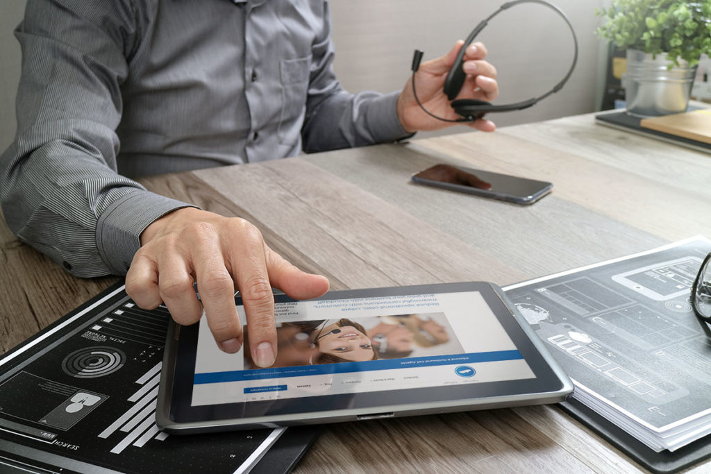 Approach the millennial generation through customer service